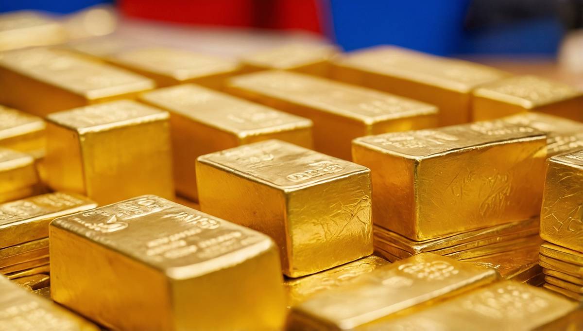 Gold reaches uncharted territories above $3,100 as US tariffs approach